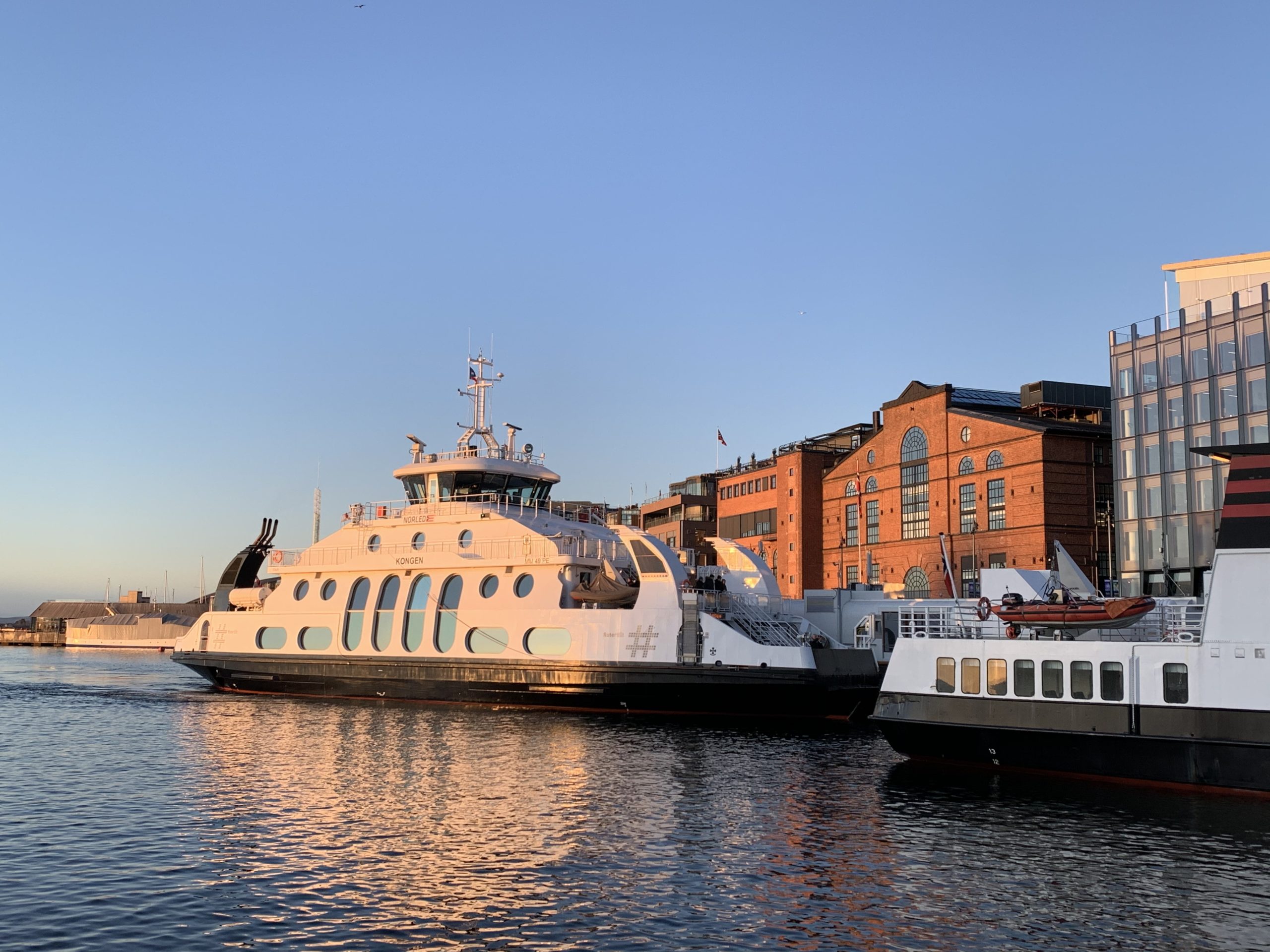 Episode n°8 - Le ferry, le meilleur mode pour parcourir les fjords d ...